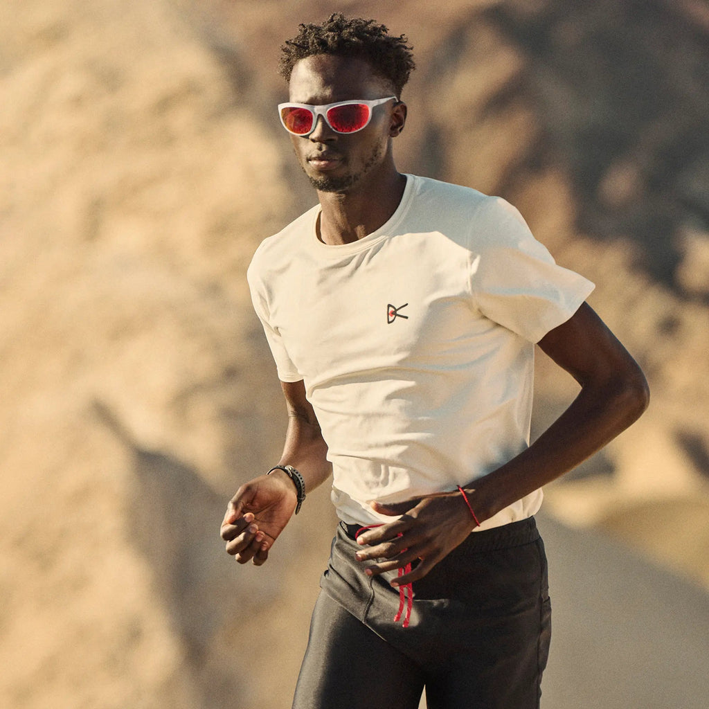 Lightweight Short Sleeve Tee · Hombre – Metta Running House